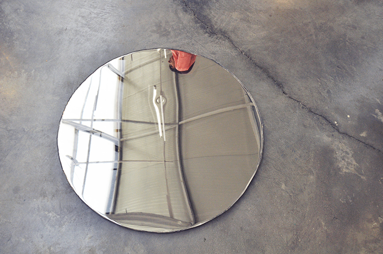 Liquid Mirror – Victoria Ledig