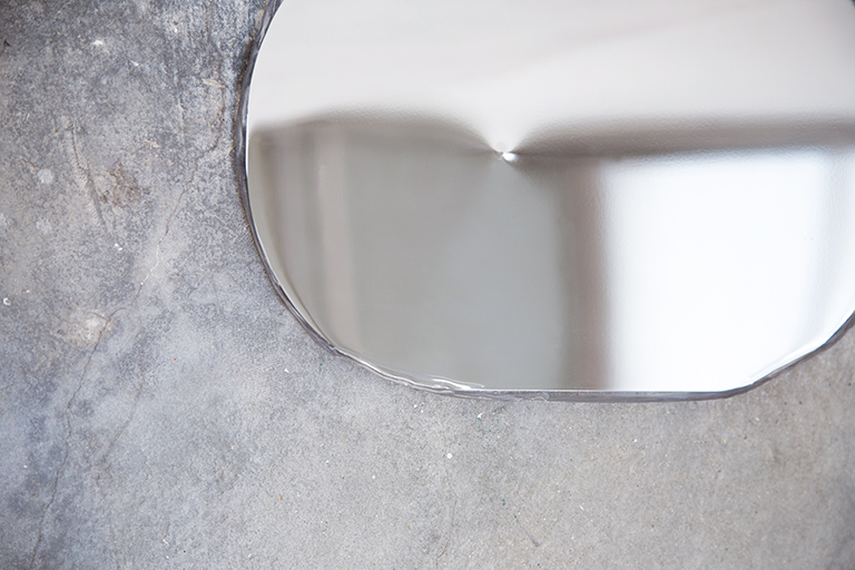 Liquid Mirror – Victoria Ledig