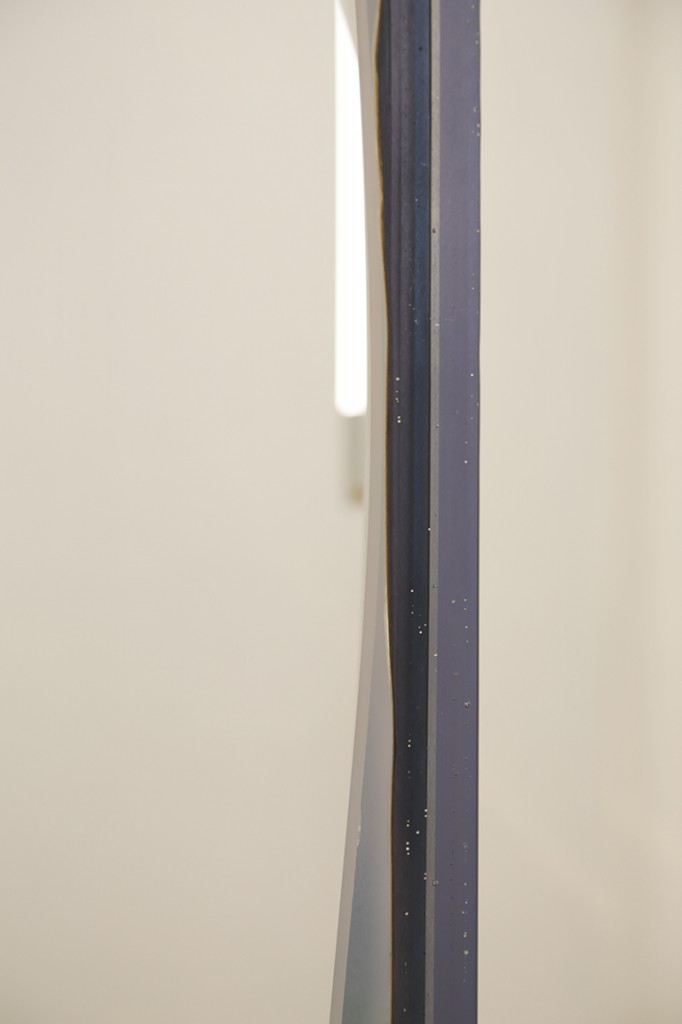 Liquid Mirror – Victoria Ledig