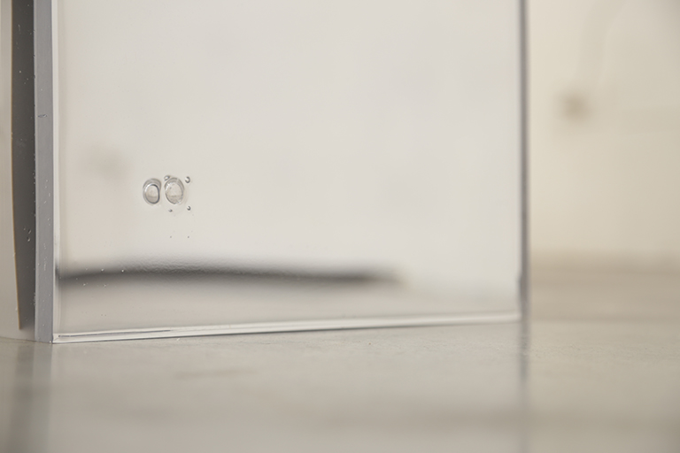 Liquid Mirror – Victoria Ledig